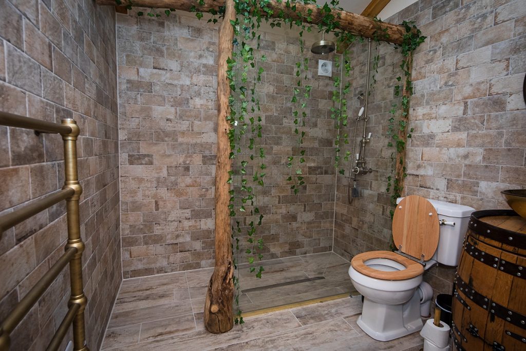 Shire House Accommodation | Mill Farm Glamping | Wiltshire